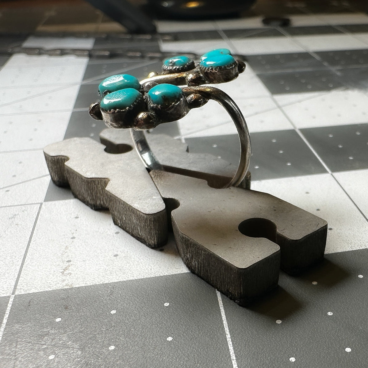 Lion Punch Forge Soldering Ti Wedge Set – Metalsmith Society